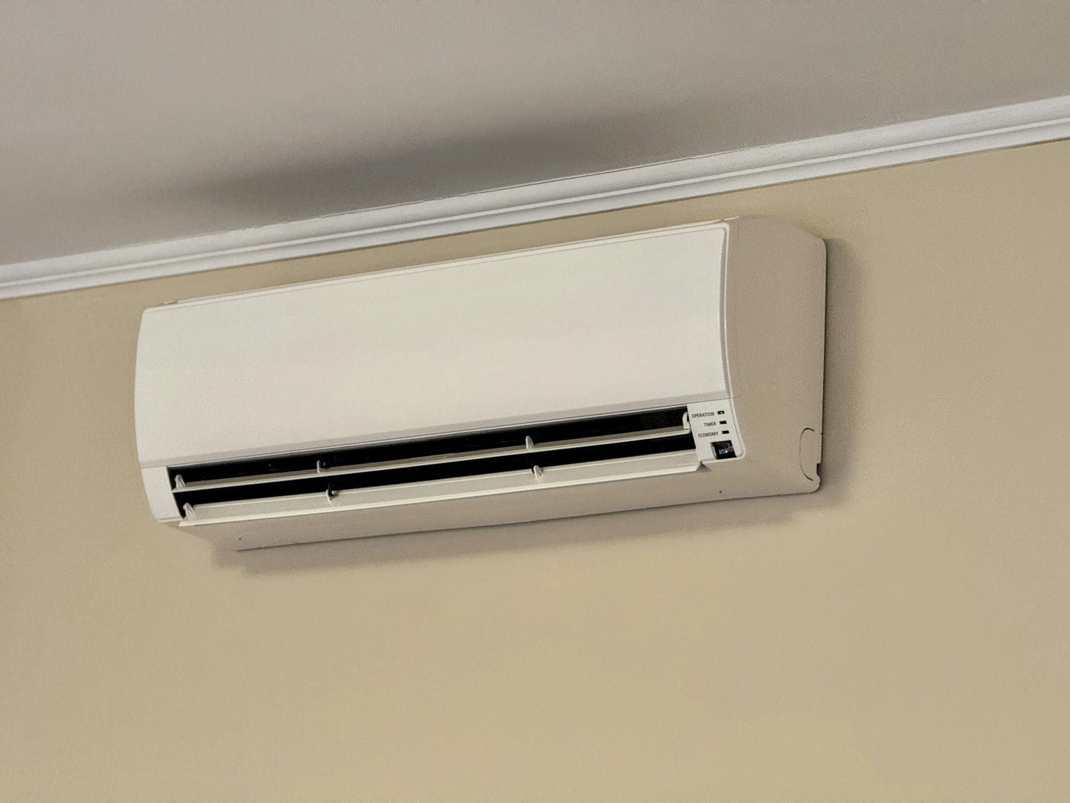 Ductless vs Central Heat Pump: Retrofit Fit | Cozy World